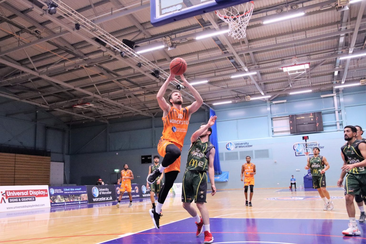 Worcester Wolves 91-58 Nottingham Hoods - Worcester Wolves Basketball Club